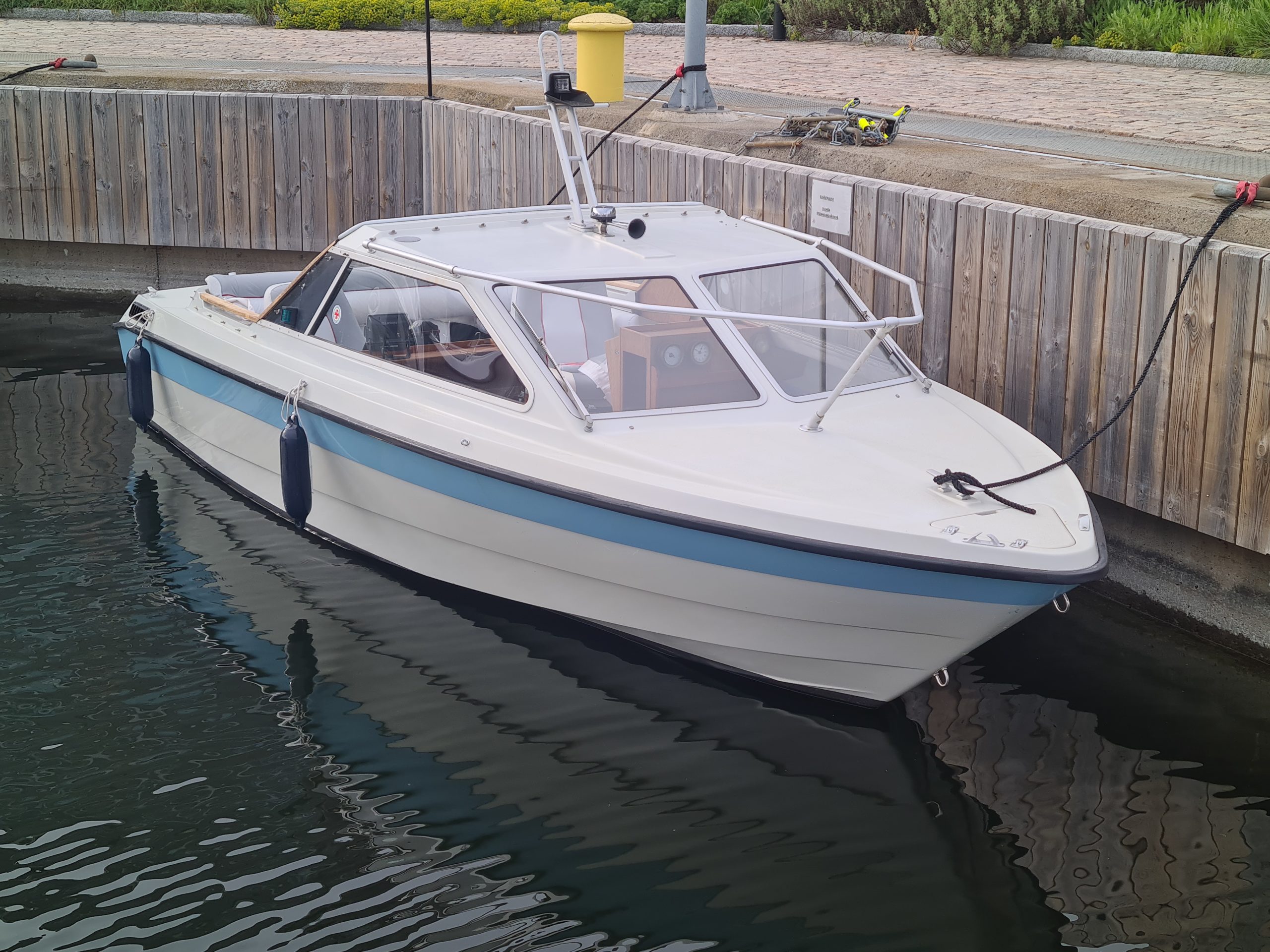 Flipper 640 HT -1992 VolvoPenta 171c -1992 | Stockholms Båtdepå